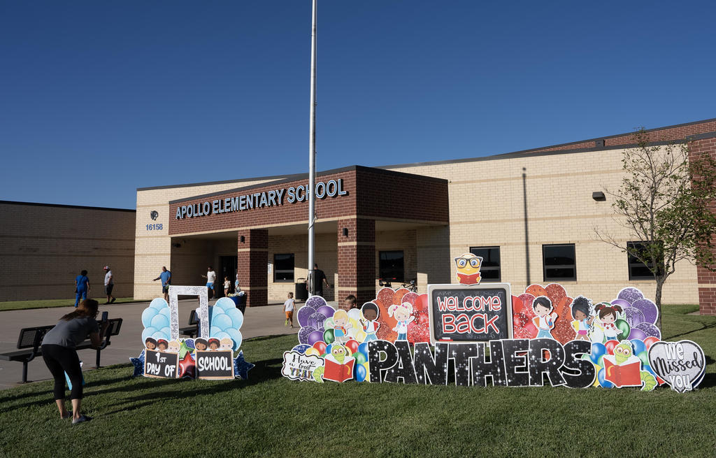 Live Feed | Apollo Elementary School