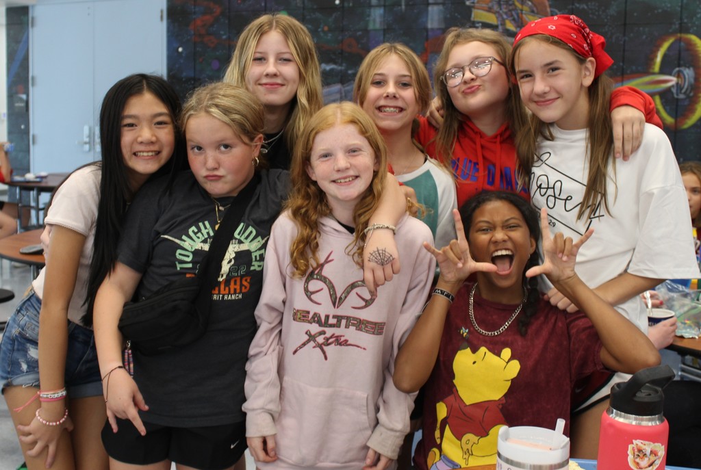 Live Feed | Discovery Intermediate School